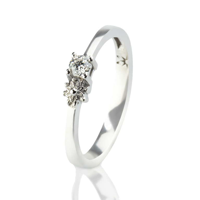 SORTIJA DE COMPROMISO EN CARRIL EGUZKILORE ORO BLANCO Y DIAMANTES ...